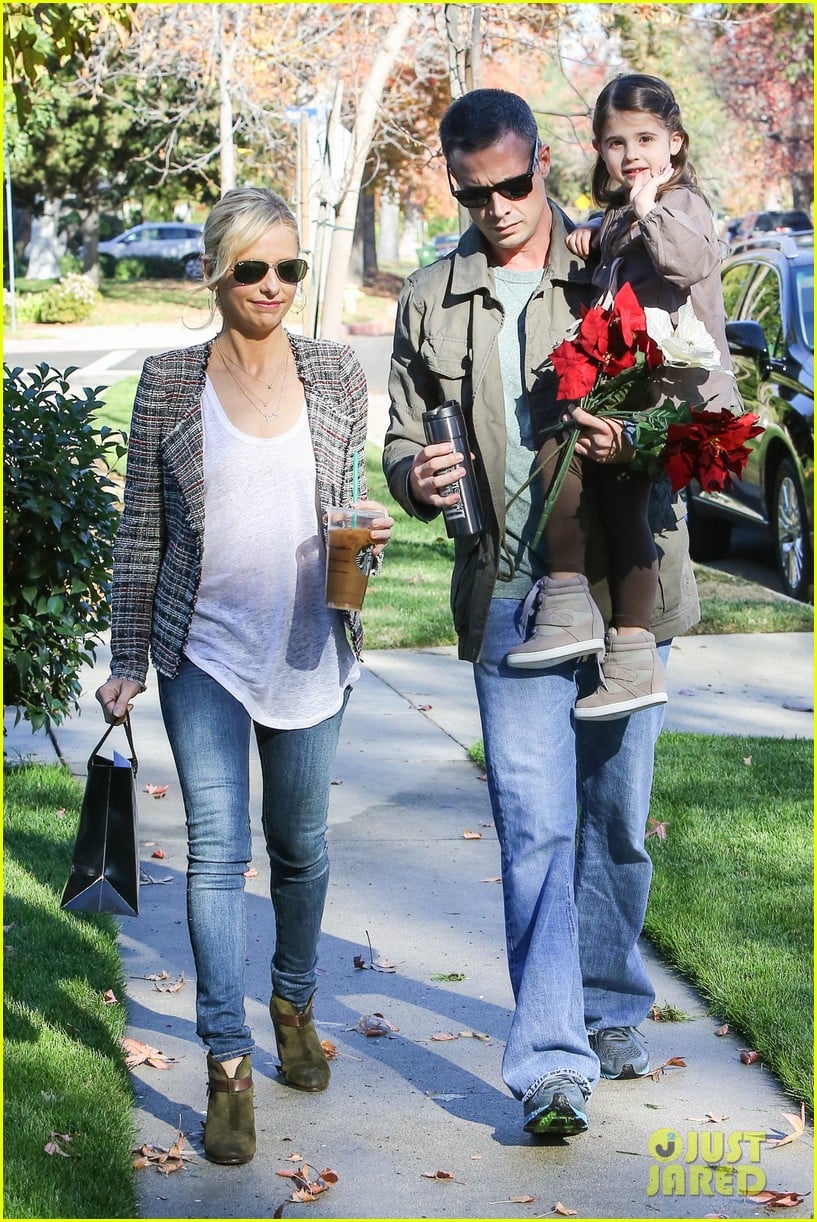 Sarah Michelle Gellar & Freddie Prinze Jr: Christmas Party with ...