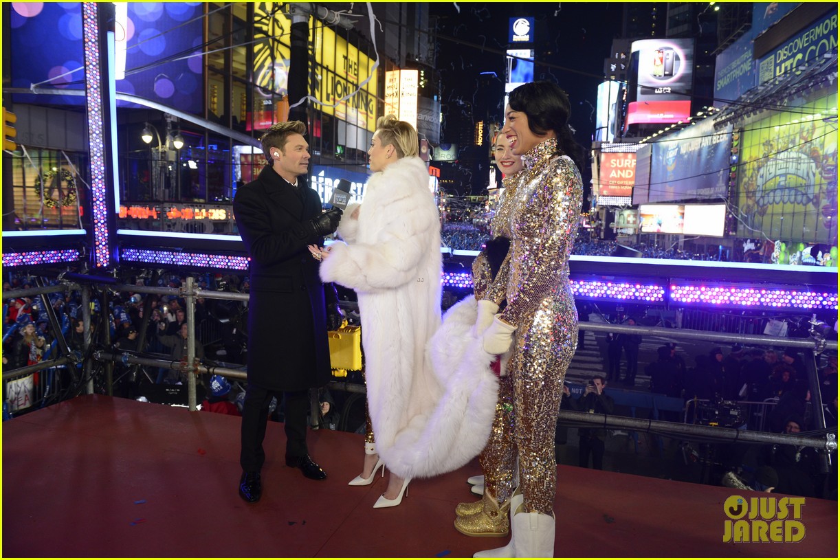 Miley Cyrus: New Year's Eve 2014 Performance - WATCH NOW!: Photo ...