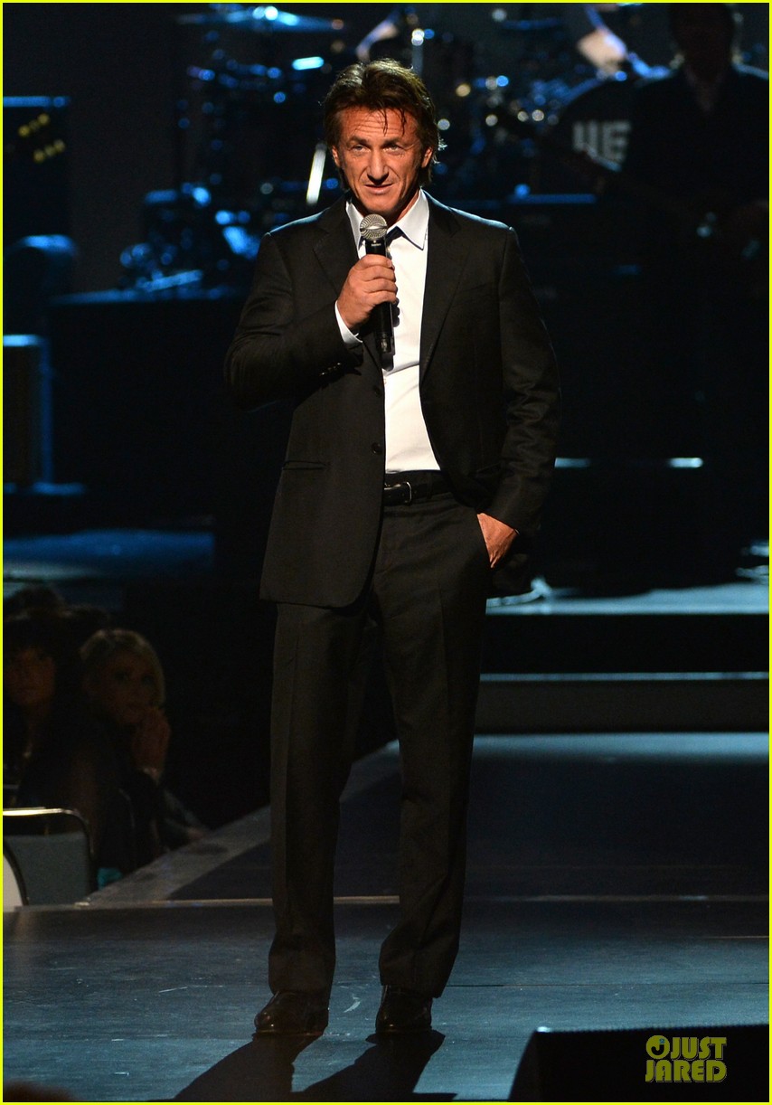 Johnny Depp & Sean Penn: Beatles Tribute Presenters!: Photo 3042618 ...