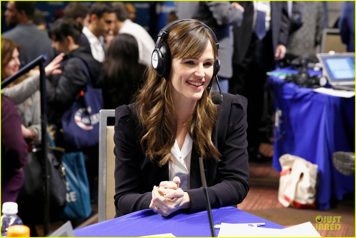 Jennifer Garner: 'Draft Day' Super Bowl Commercial - Watch Now!: Photo ...