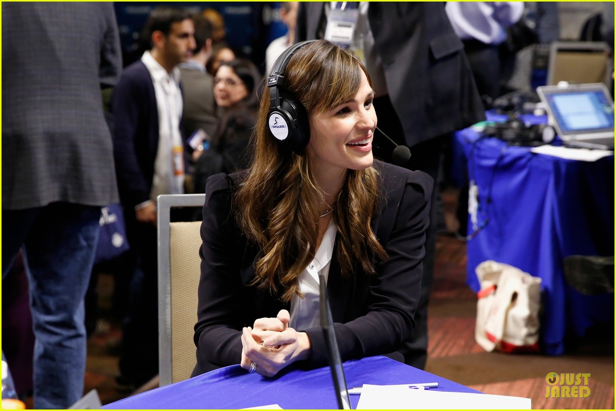 Jennifer Garner: 'Draft Day' Super Bowl Commercial - Watch Now!: Photo ...