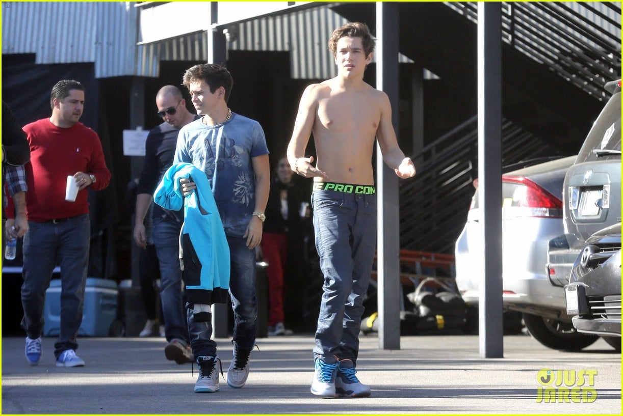 Austin Mahone Goes Shirtless While Filming a Commercial!: Photo 3030778 ...