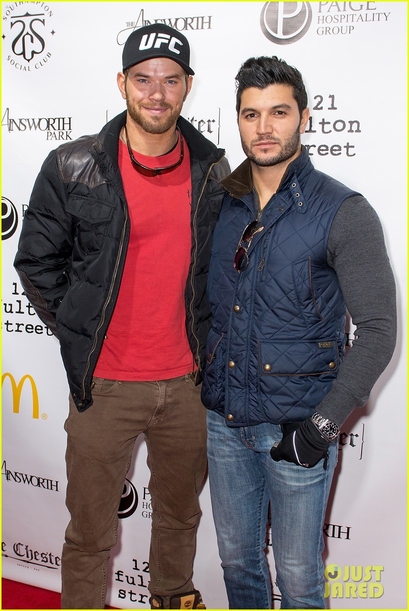Jason Momoa & Geoff Stults: Football Fun at Sundance!: Photo 3036519 ...