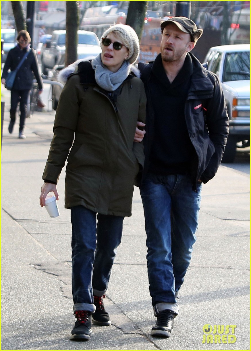 Robin Wright & Fiance Ben Foster Step Out for Daytime Stroll: Photo ...
