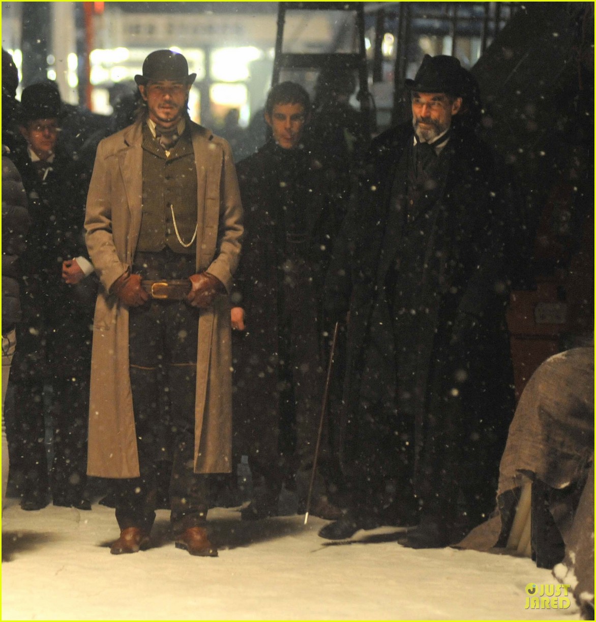 Josh Hartnett Arrives in Full Costume on 'Penny Dreadful' Set!: Photo 3051581 | Josh Hartnett ...