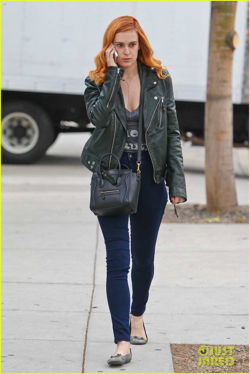 Rumer Willis Gets Support from Mom Demi Moore at Sayers Club ...