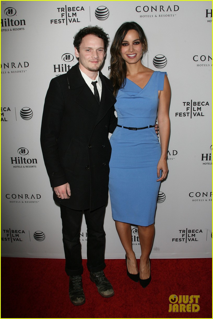 Courteney Cox & Boyfriend Johnny McDaid Hit the Red Carpet for Tribeca ...