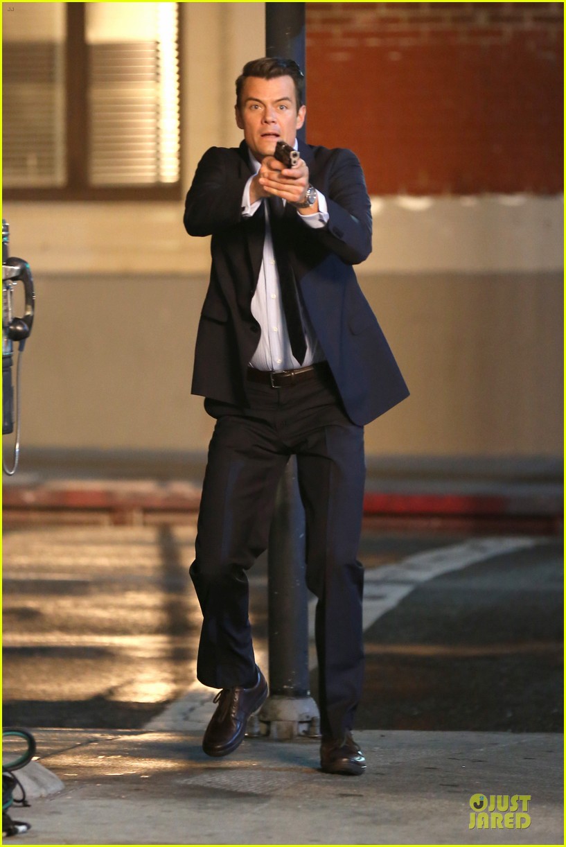 Josh Duhamel Scares the Bad Guys with a Gun for 'Battle Creek'!: Photo ...