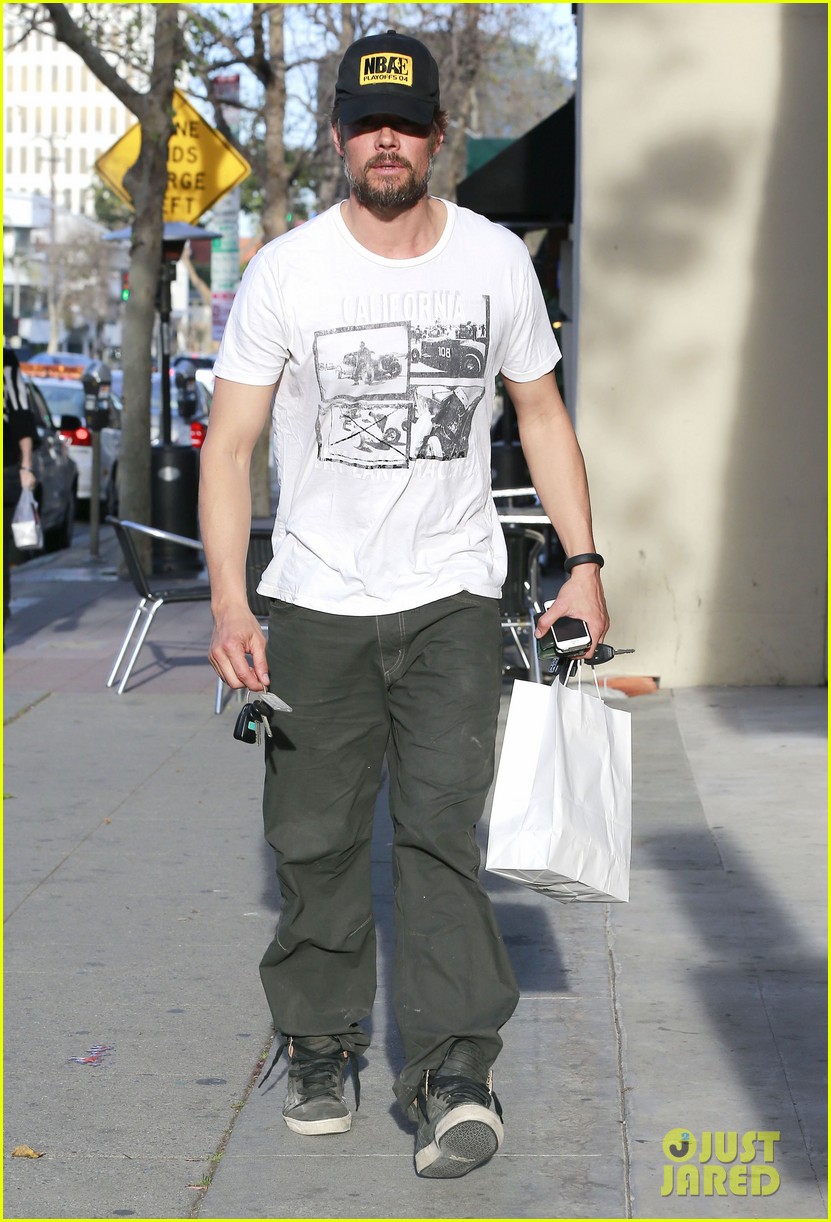 Fergie: Watch How Josh Duhamel is Helping Homeless Pets!: Photo 3068764 ...