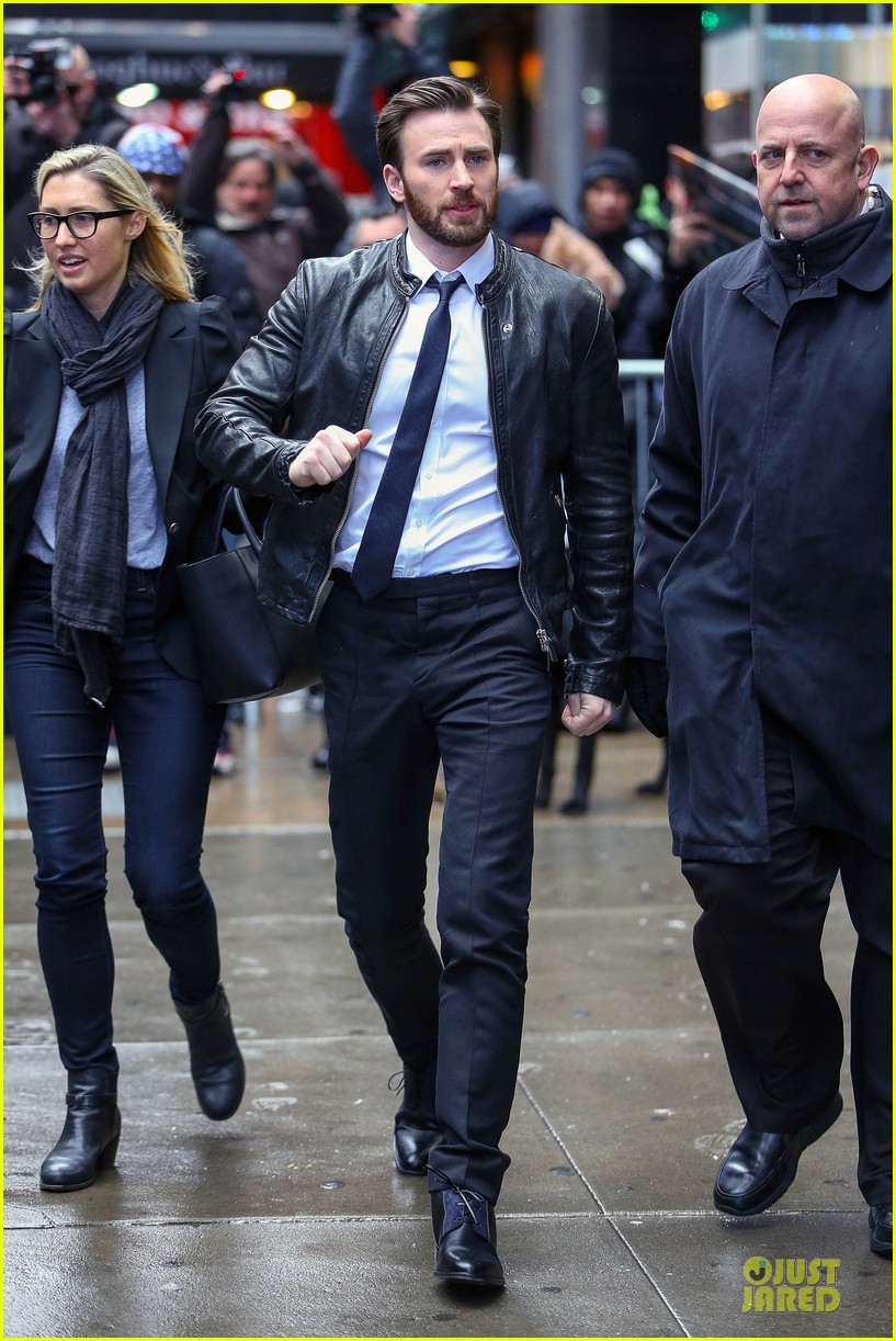 Chris Evans Sets the Record Straight on Retiring Rumors!: Photo 3082575 ...