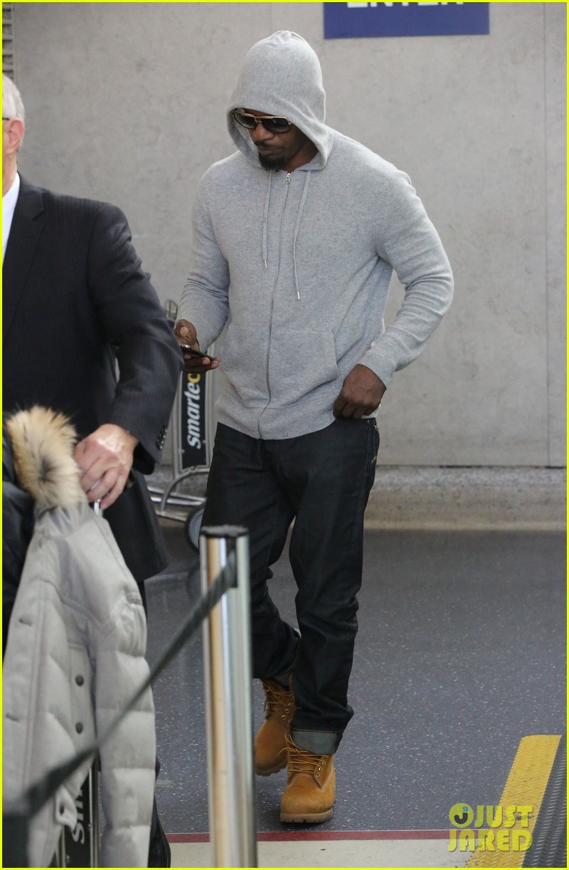Jamie Foxx Touches Down at LAX After Foxwoods Concert!: Photo 3069182 ...