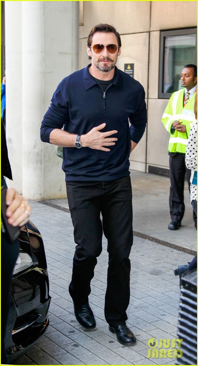 Hugh Jackman Sings 'Who Am I' Written for 'Wolverine: The Musical' in ...