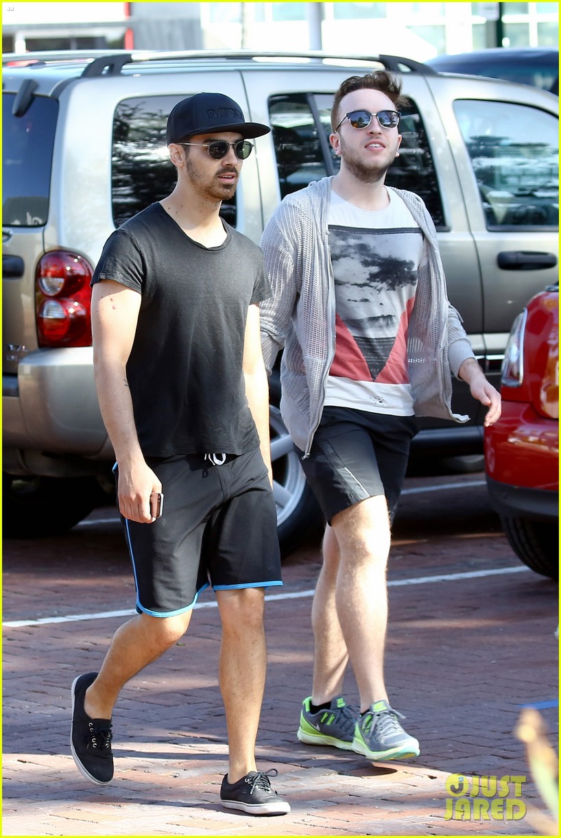 Joe Jonas Set to Attend Seattle We Day with Cody Simpson!: Photo ...