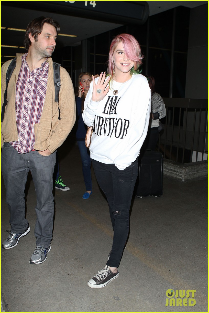 Ke$ha Steps Out with Rainbow Hair After Completing Rehab: Photo 3067586 ...