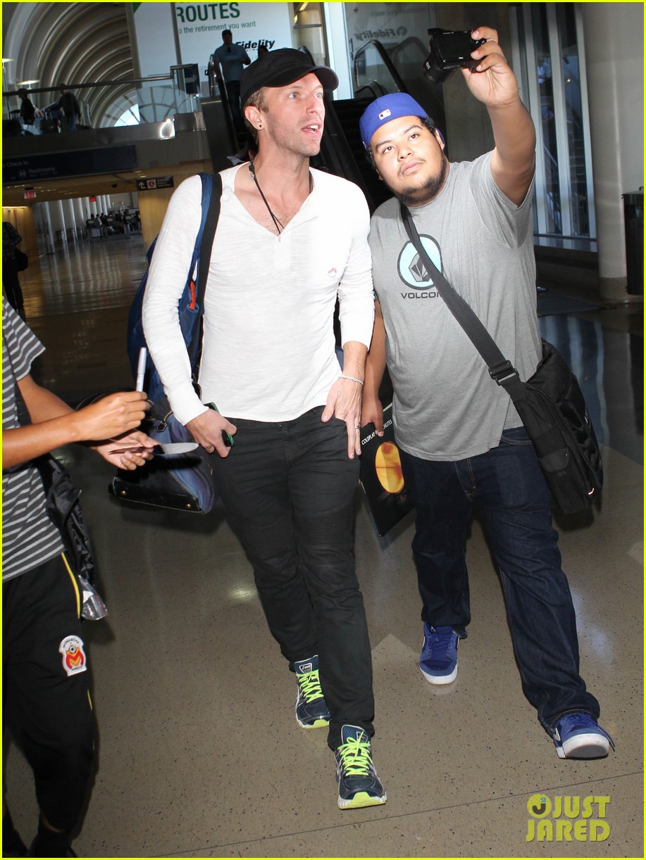 Chris Martin & Coldplay Perform at SXSW 2014, Debut New 'Ghost Stories ...