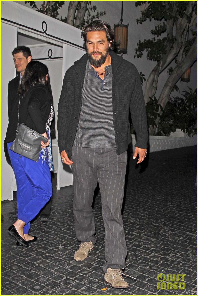 Jason Momoa Gets Admired by Betty White - Watch Now!: Photo 3066684 ...