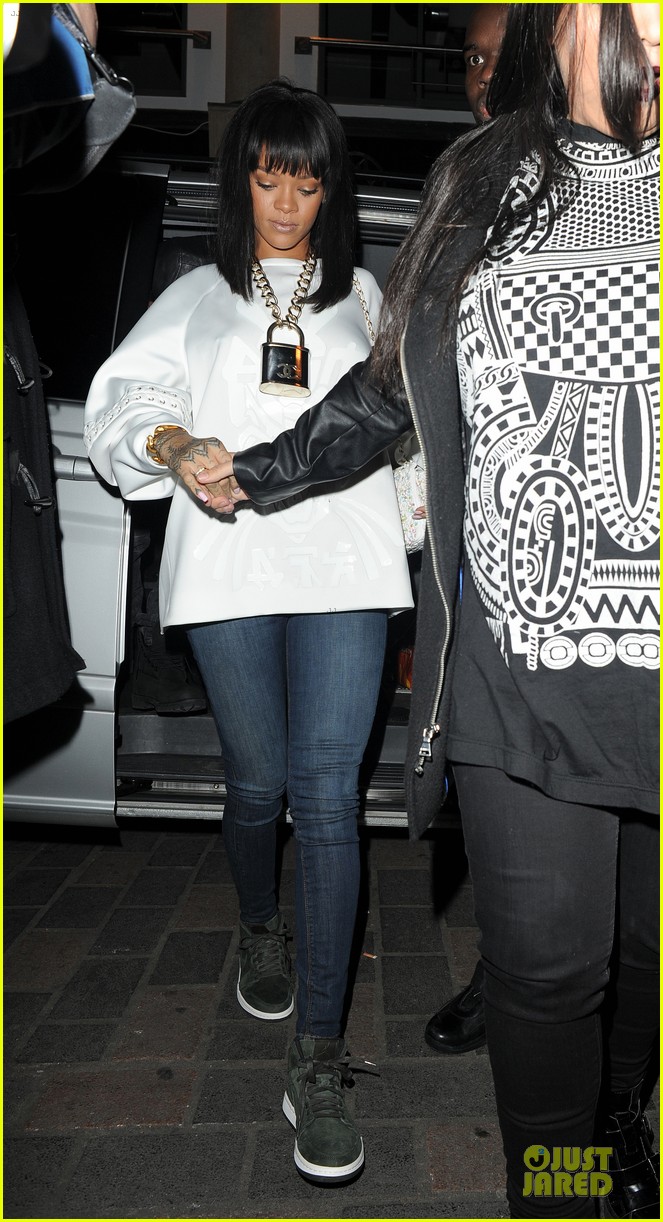 Rihanna is a Sexy Padlock For Drake at Cirque le Soir Club!: Photo ...