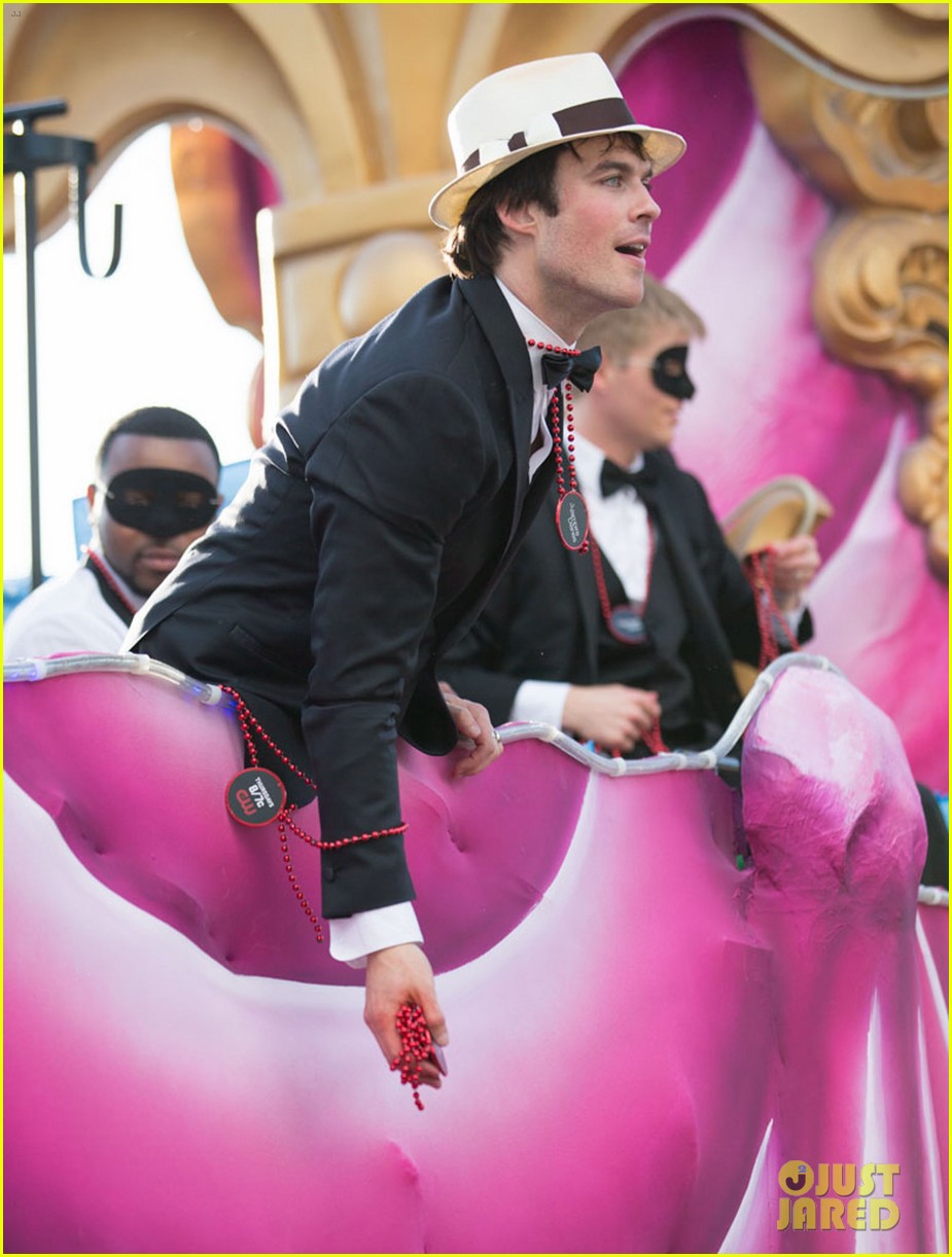 Ian Somerhalder & Norman Reedus Throw Mardi Gras Beads in New Orleans ...