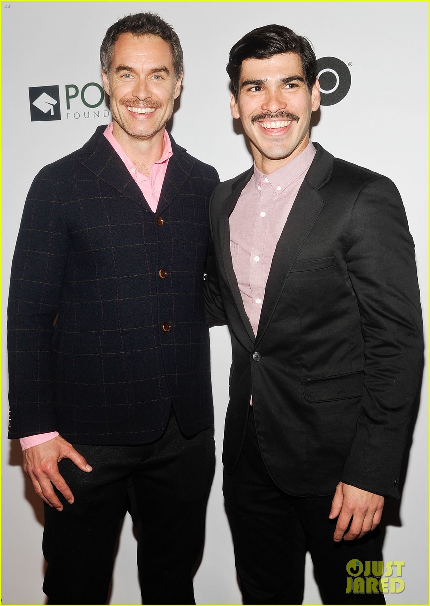 Lena Dunham & Andrew Rannells Share Kiss at Point Honors New York Gala ...