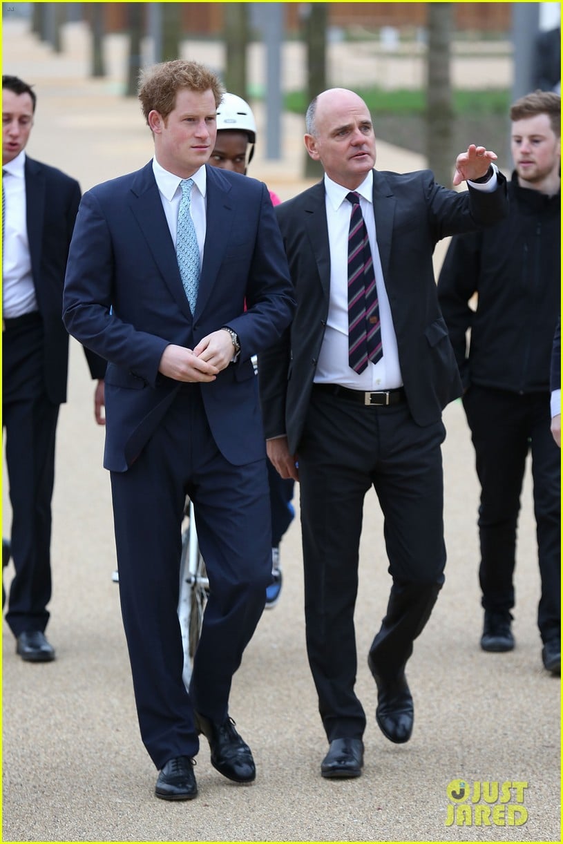 Prince Harry Playing with Kids at a Playground Is the Most Adorable ...