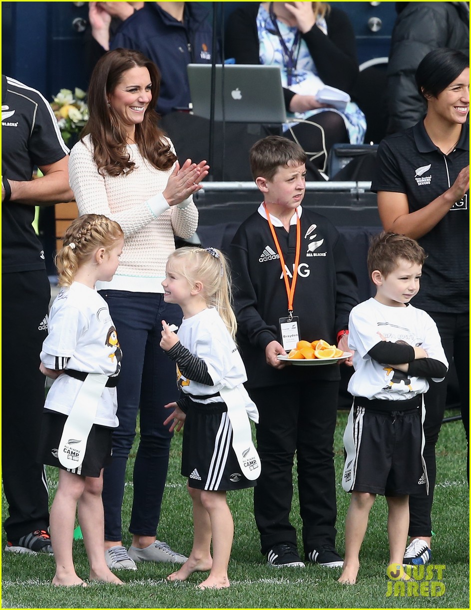 Kate Middleton & Prince William Continue Busy Sunday with Speed Boat ...