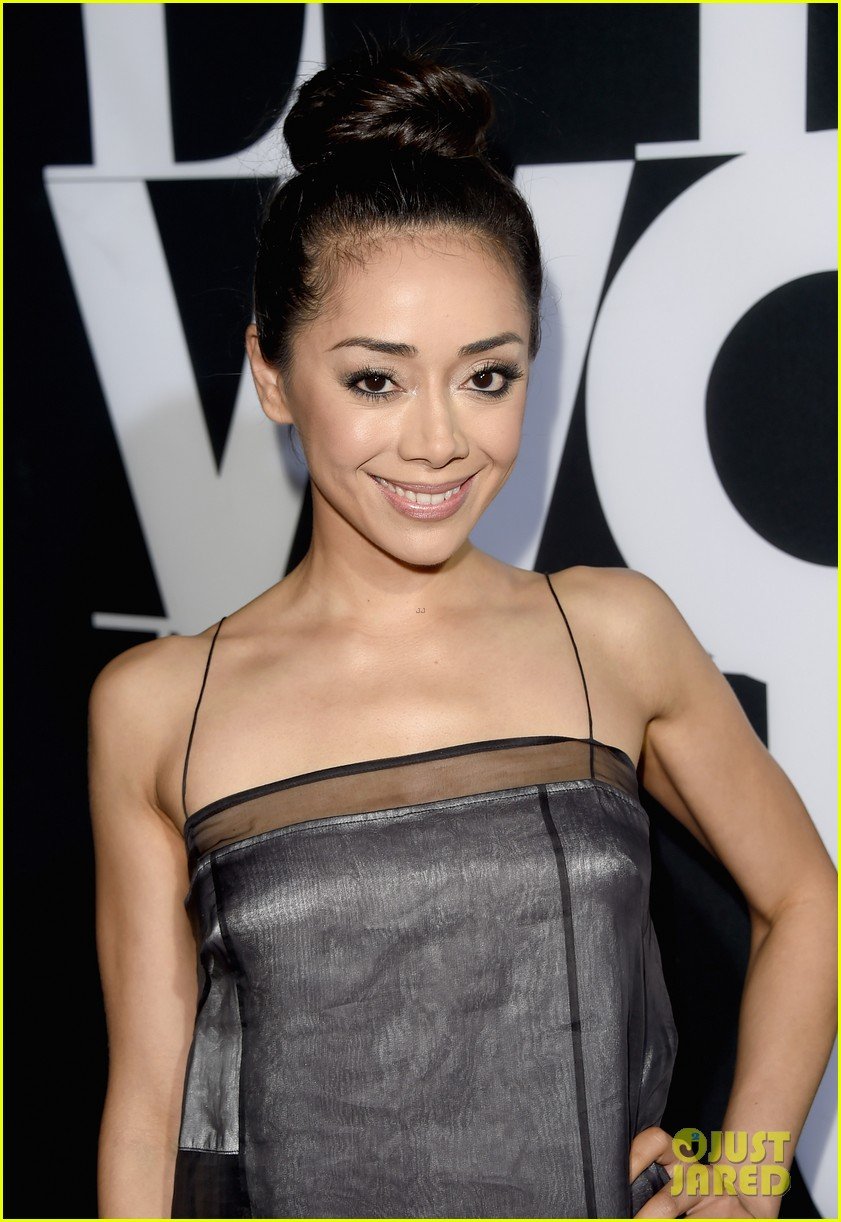 Shantel VanSanten Leaves the 'Gang' Behind for Night of Music!: Photo ...