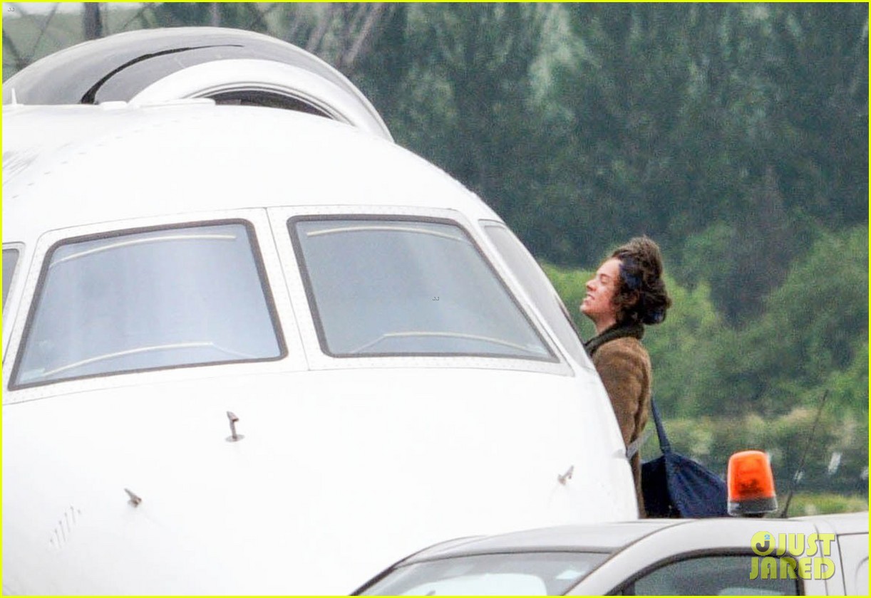 One Direction Jets Off to Ireland for Three-Day Concert Stint!: Photo ...