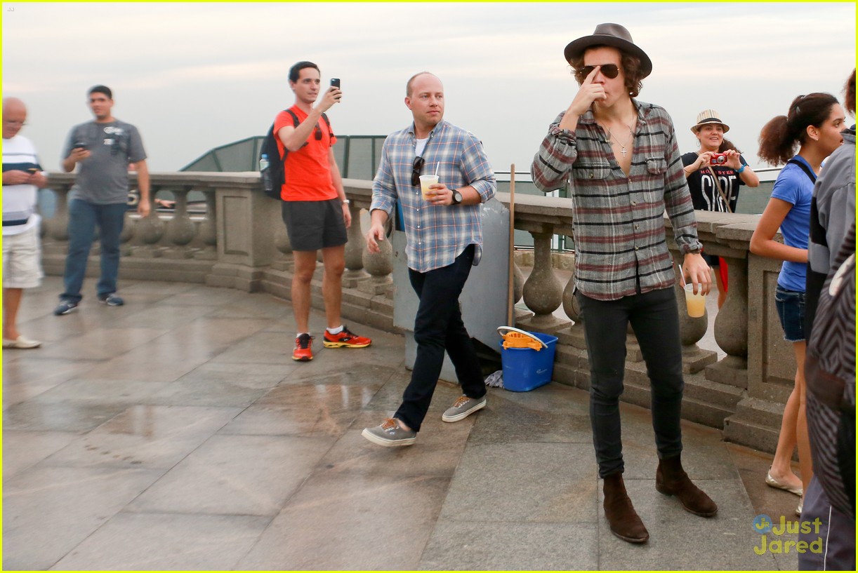One Direction: Selfies At Christ The Redeemer Statue in Brazil!: Photo ...