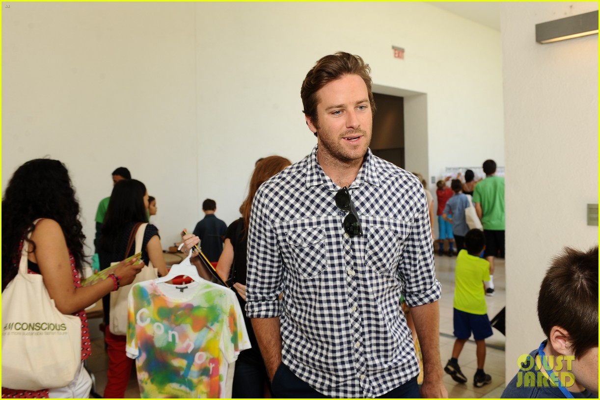 Jessica Alba Makes It a Family Affair at the Hammer Museum!: Photo ...