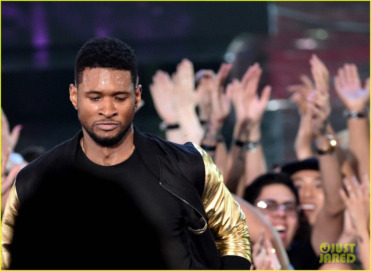 Michael Jackson's New Song Gets Premiere at iHeartRadio Music Awards ...