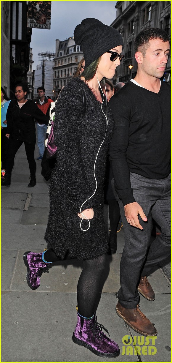 Katy Perry's New Fragrance Killer Queen’s Royal Revolution is About ...