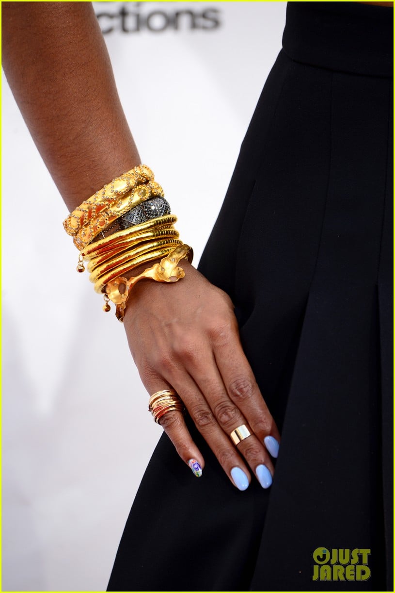 Kelly Rowland Flaunts Major Cleavage at Billboard Music Awards 2014 ...