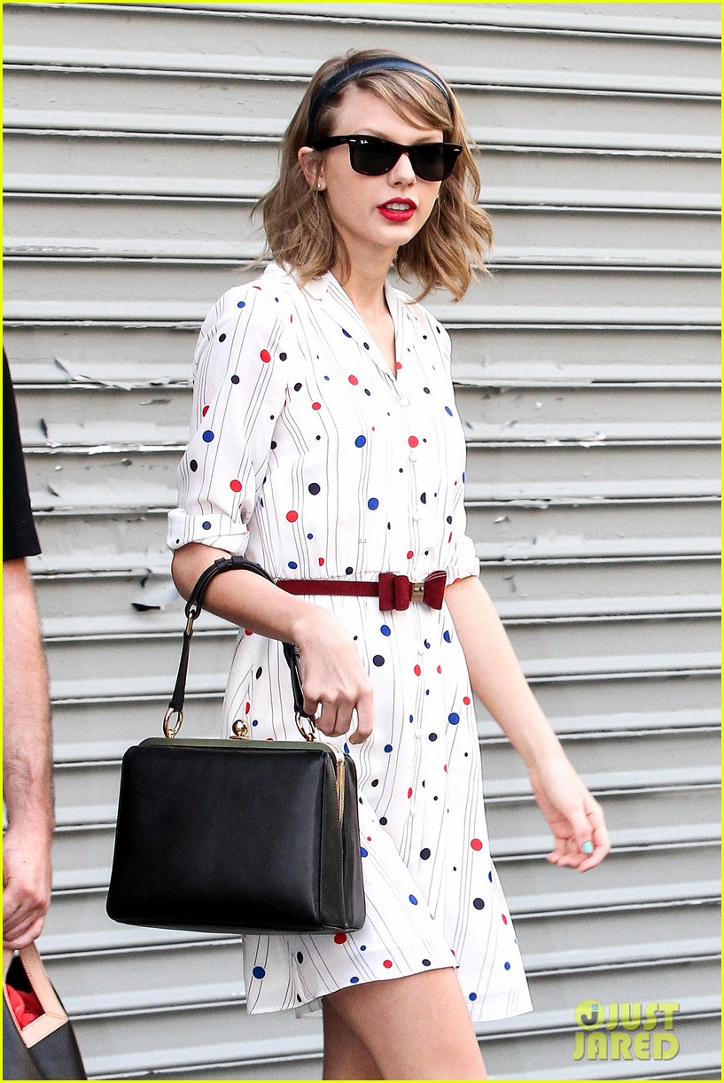 Taylor Swift's New Album is 'Coming Out Pretty Soon': Photo 3104108 ...