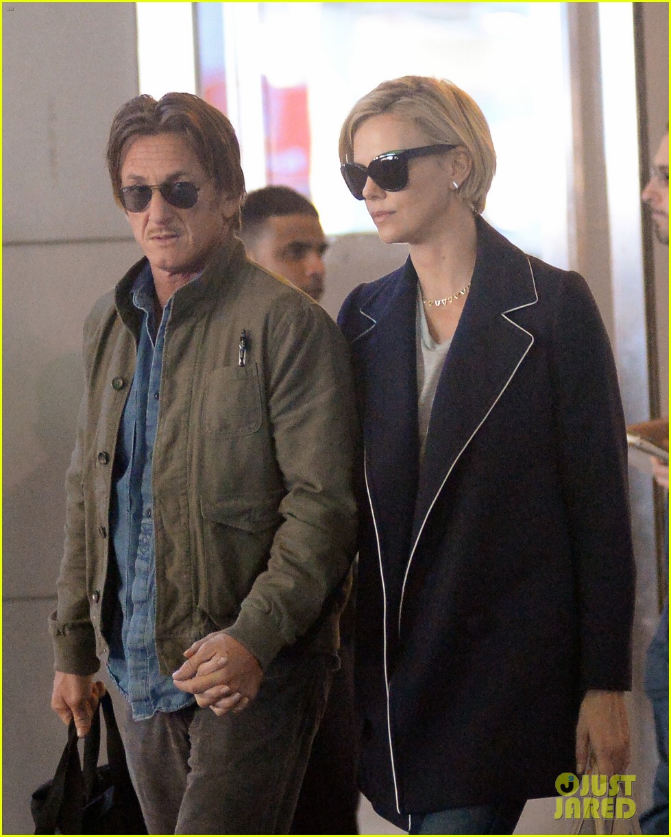 Charlize Theron & Sean Penn Hold Hands Upon New York Arrival: Photo ...