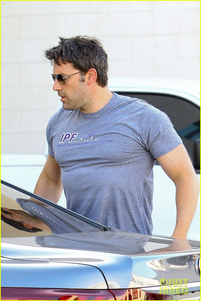 Ben Affleck Sure Has Bulked Up for Batman - See His Buff Bod!: Photo ...
