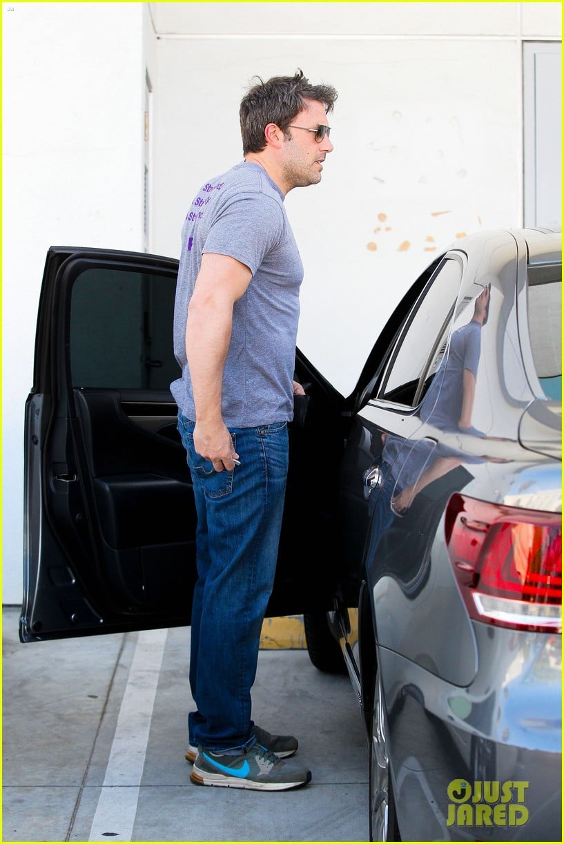 Ben Affleck Sure Has Bulked Up for Batman - See His Buff Bod!: Photo ...