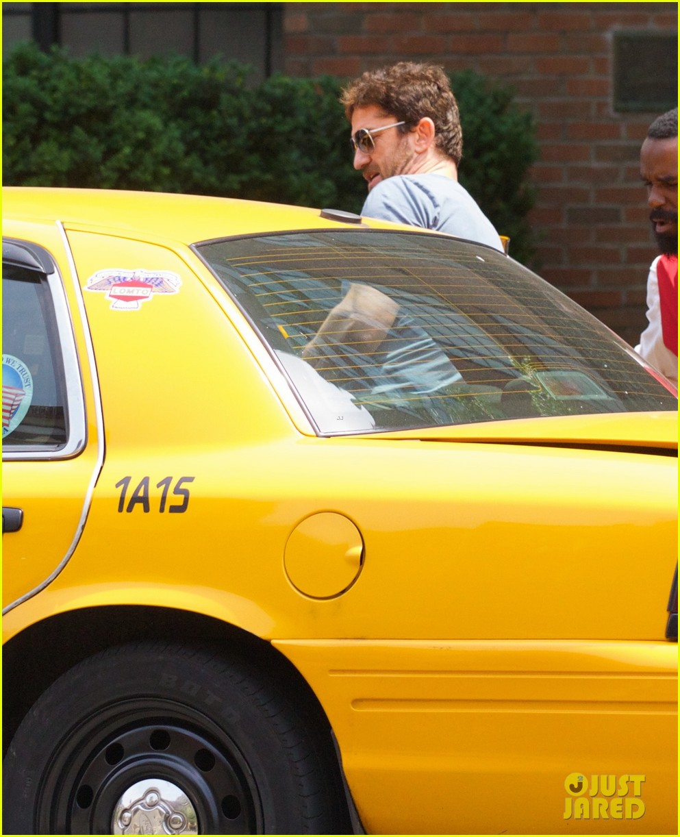 Gerard Butler Says He Lives His Life Like a Viking: Photo 3138238 ...