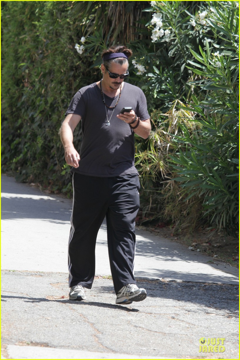 Colin Farrell Sports Gray Hair in Venice: Photo 3130055 | Colin Farrell ...