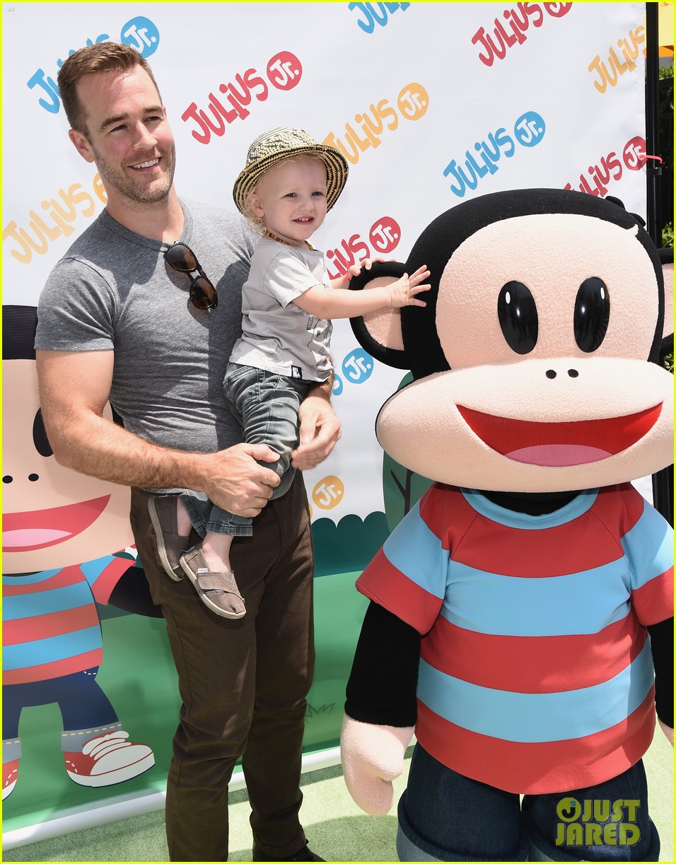 James Van Der Beek is One Hunky Dad at Toy Launch with Son Joshua ...