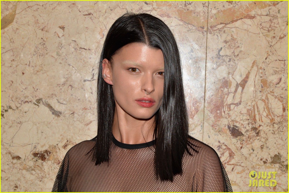 Solange Knowles is a Pop of Pink at Gucci Beauty Launch!: Photo 3128701 ...