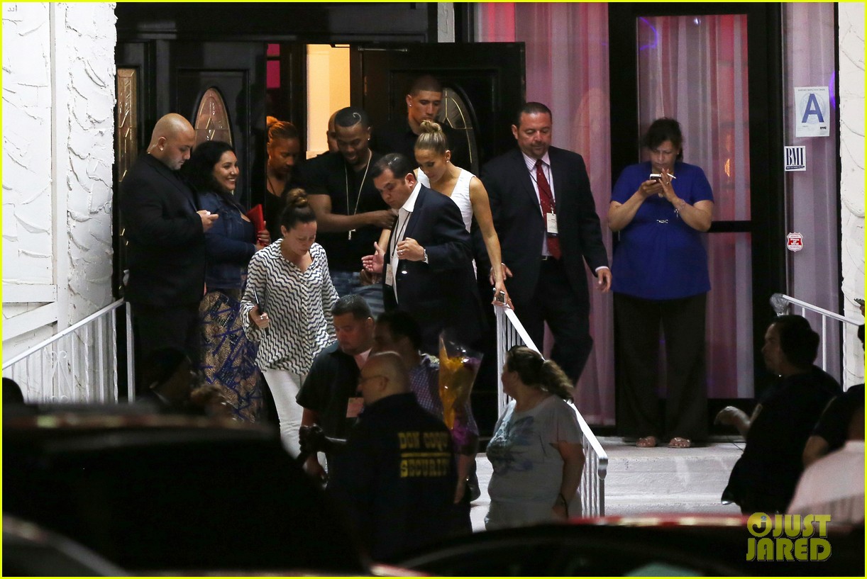 Jennifer Lopez Celebrates Her Hometown Concert with T.I.!: Photo ...