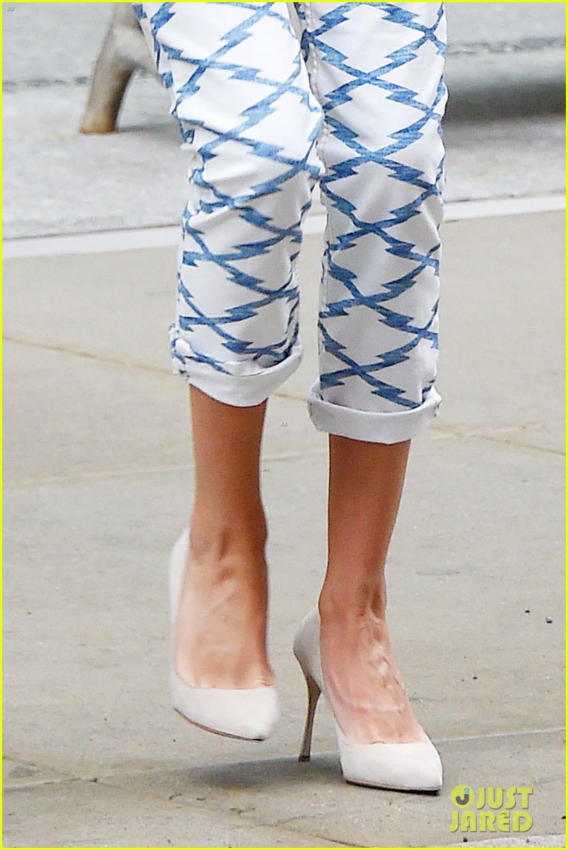 Rosie Huntington-Whiteley Says Jason Statham Taught Her Cockney Rhyming ...