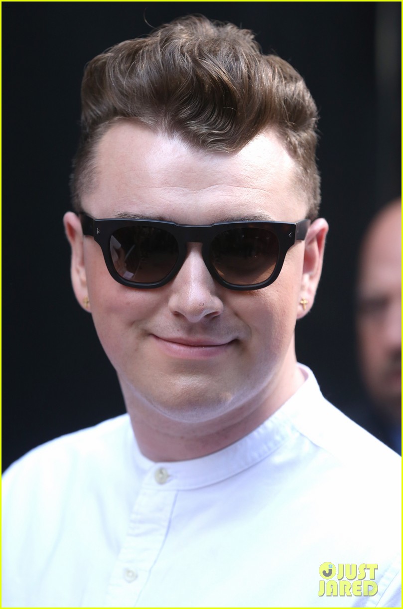 Sam Smith Serendes the 'Good Morning America' Crowd with 'Stay with Me ...