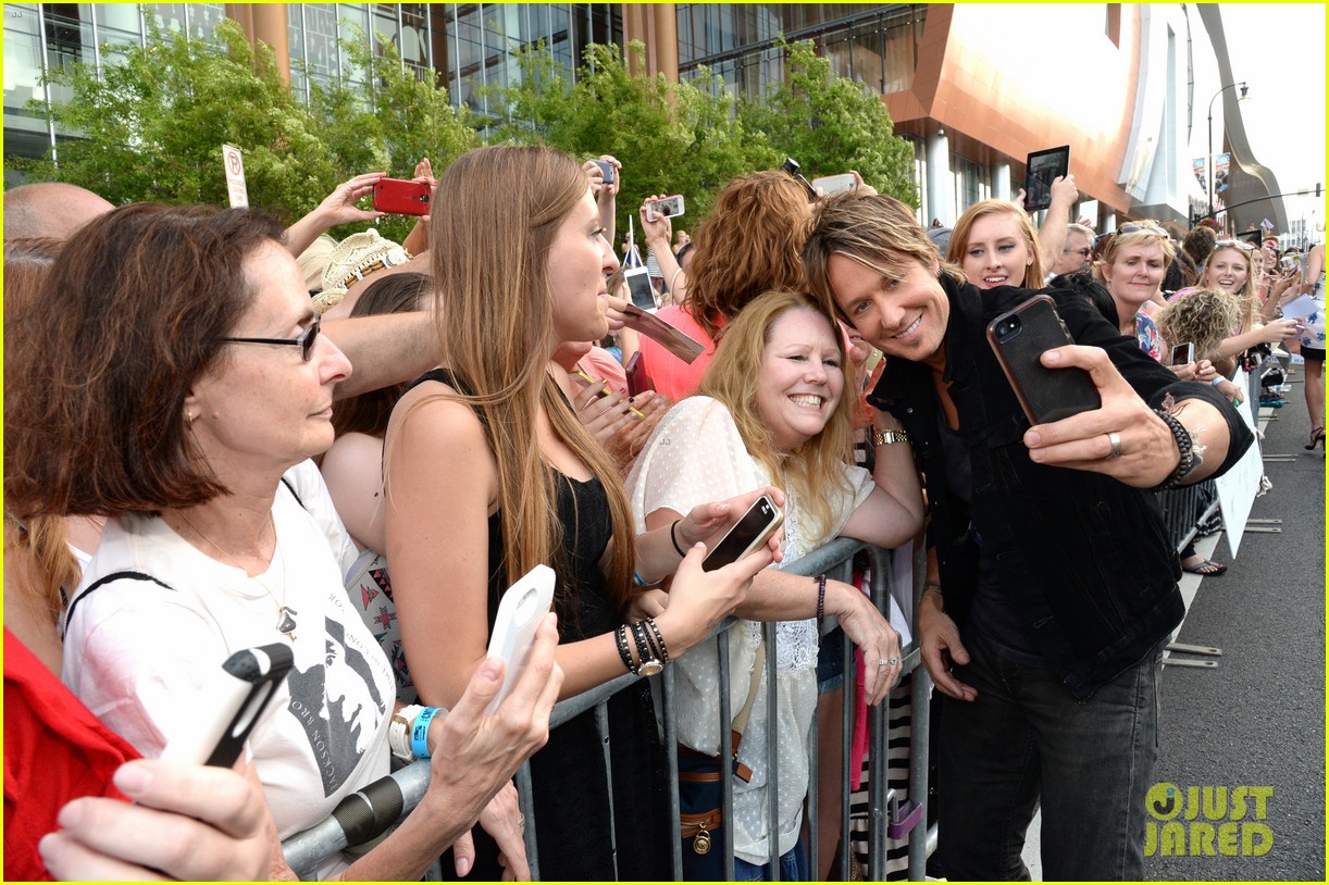 Nicole Kidman Supports Keith Urban at CMT Music Awards 2014!: Photo ...