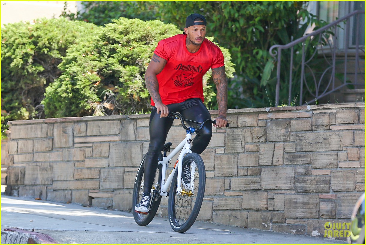 Kelly Brook & David McIntosh's Bodies Are Definitely Reaping Benefits ...