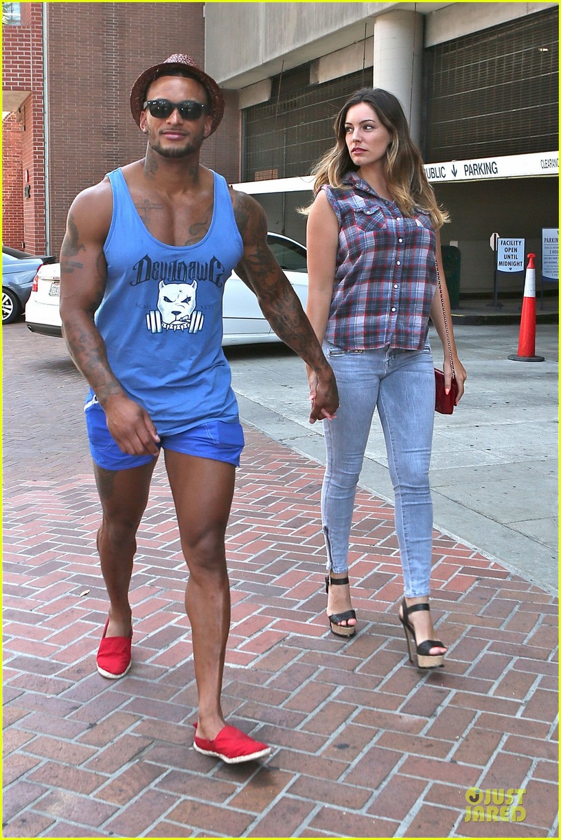 Kelly Brook Reveals Her Top Beauty Tip - Find Out Now!: Photo 3159909 ...