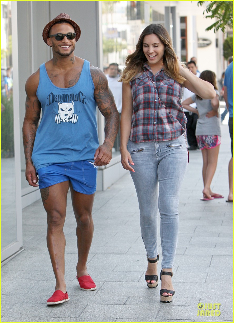 Kelly Brook Reveals Her Top Beauty Tip - Find Out Now!: Photo 3159931 ...