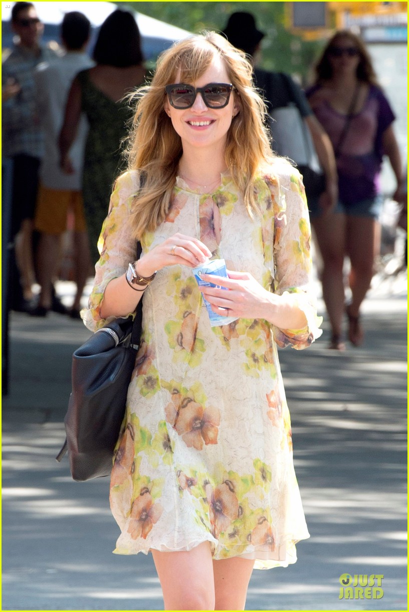 Dakota Johnson Compares 'Fifty Shades of Grey' Sex Scenes to Acrobatics ...