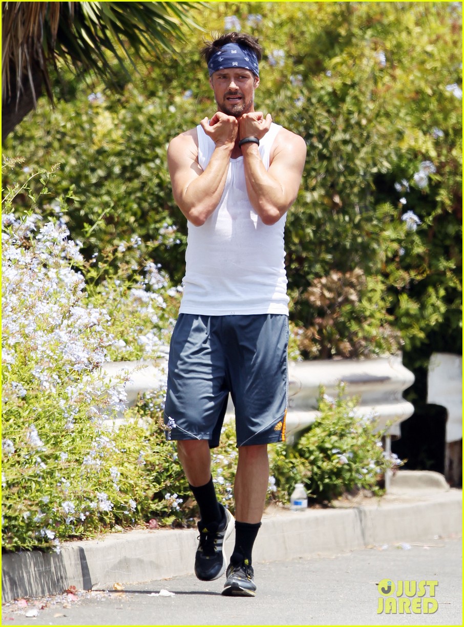 Josh Duhamel Flexes His Muscles During Vigorous Outdoor Workout: Photo ...