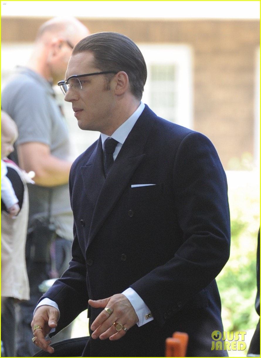 Emily Browning & Tom Hardy Continue 'Legend' in London: Photo 3155817 | Emily Browning, Tom ...